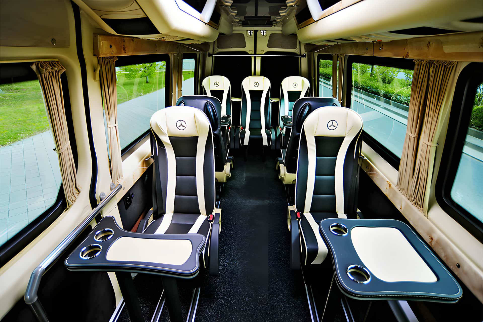 Luxury minibus, VIP Sprinter - for hire in Frankfurt and Hesse